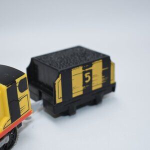 Thomas & Friends | Toys | Bumble Bee James Thomas Friends Trackmaster ...
